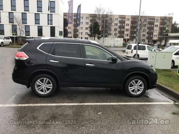 Black Nissan X-Trail 2017 in Tallinn, with an engine capacity of 1.60 L and mileage of 96 thousand km for 13000 €, photo 1 on AUTOMOTO.COM.LV