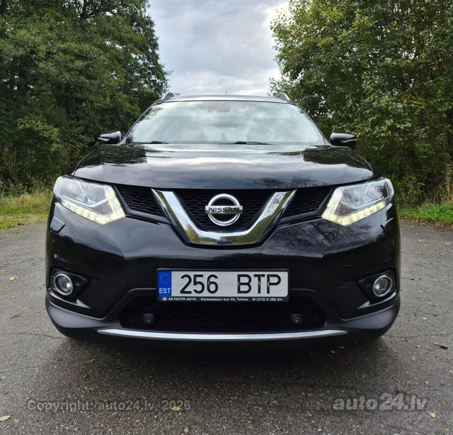 Black Nissan X-Trail 2017 in Tallinn, with an engine capacity of 1.60 L and mileage of 183 thousand km for 8990 €, photo 3 on AUTOMOTO.COM.LV