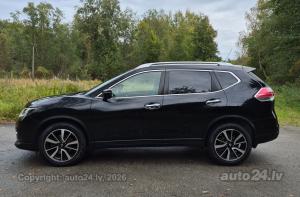 Black Nissan X-Trail 2017 in Tallinn, with an engine capacity of 1.60 L and mileage of 183 thousand km for 8990 €, photo 5 on AUTOMOTO.COM.LV