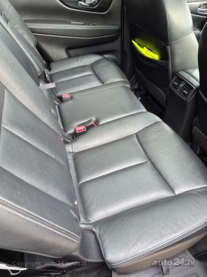 Black Nissan X-Trail 2017 in Tallinn, with an engine capacity of 1.60 L and mileage of 183 thousand km for 8990 €, photo 12 on AUTOMOTO.COM.LV