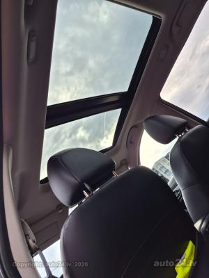 Black Nissan X-Trail 2017 in Tallinn, with an engine capacity of 1.60 L and mileage of 183 thousand km for 8990 €, photo 20 on AUTOMOTO.COM.LV
