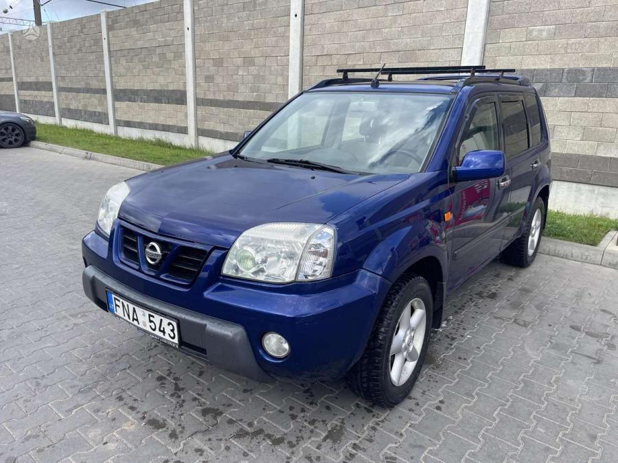 Blue Nissan X-Trail 2002 in Vilnius, with an engine capacity of 2.20 L and mileage of 333 thousand km for 1599 €, photo 1 on AUTOMOTO.COM.LV