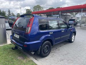 Blue Nissan X-Trail 2002 in Vilnius, with an engine capacity of 2.20 L and mileage of 333 thousand km for 1599 €, photo 8 on AUTOMOTO.COM.LV