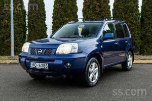 Blue Nissan X-Trail 2004 in Jelgava, with an engine capacity of 2.20 L and mileage of 245 thousand km for 1500 €, photo 3 on AUTOMOTO.COM.LV