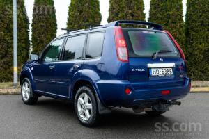 Blue Nissan X-Trail 2004 in Jelgava, with an engine capacity of 2.20 L and mileage of 245 thousand km for 1500 €, photo 4 on AUTOMOTO.COM.LV