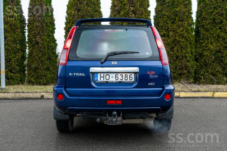 Blue Nissan X-Trail 2004 in Jelgava, with an engine capacity of 2.20 L and mileage of 245 thousand km for 1500 €, photo 5 on AUTOMOTO.COM.LV