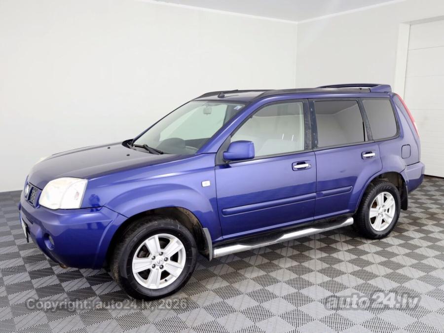 Blue Nissan X-Trail 2004 in Tallinn, with an engine capacity of 2.50 L and mileage of 205 thousand km for 1499 €, photo 2 on AUTOMOTO.COM.LV