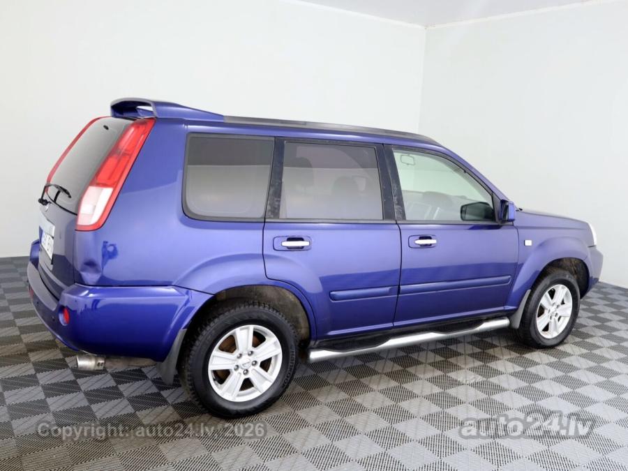 Blue Nissan X-Trail 2004 in Tallinn, with an engine capacity of 2.50 L and mileage of 205 thousand km for 1499 €, photo 3 on AUTOMOTO.COM.LV