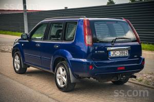 Синий Ниссан ИксТрейл 2004 в Рига, объемом двигателя 2.20 л и пробегом 361 тыс. км за 990 €, фото 7 на AUTOMOTO.COM.LV