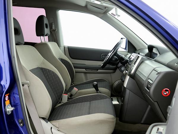 Zils Nissan X-Trail 2004 Tallina, ar dzinēja tilpumu 2.50 L un nobraukumu 205 tūkst. km par 1099 €, foto 6 vietnē AUTOMOTO.COM.LV