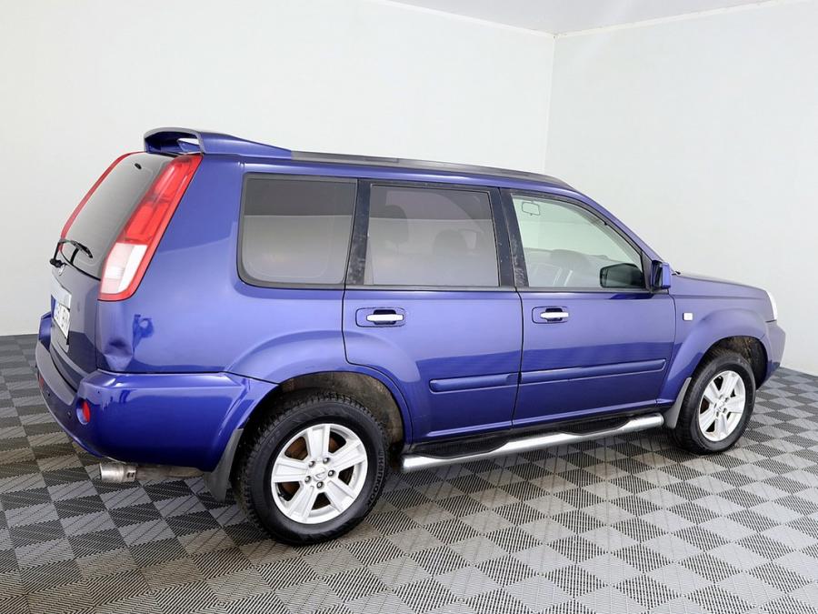 Blue Nissan X-Trail 2004 in Tallinn, with an engine capacity of 2.50 L and mileage of 205 thousand km for 1099 €, photo 11 on AUTOMOTO.COM.LV