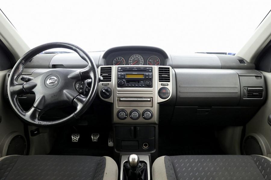 Blue Nissan X-Trail 2004 in Tallinn, with an engine capacity of 2.50 L and mileage of 205 thousand km for 1099 €, photo 13 on AUTOMOTO.COM.LV