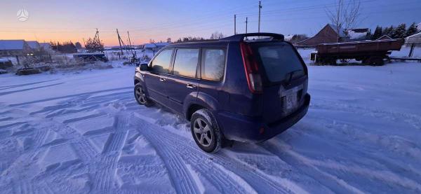 Синий Ниссан ИксТрейл 2005 в Мариямполе, объемом двигателя 2.18 л и пробегом 263 тыс. км за 2900 €, фото 3 на AUTOMOTO.COM.LV