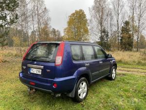 Синий Ниссан ИксТрейл 2006 в Таллин, объемом двигателя 2.00 л и пробегом 270 тыс. км за 2100 €, фото 5 на AUTOMOTO.COM.LV