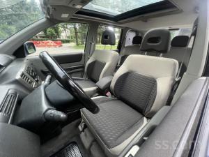Zils Nissan X-Trail 2006 Rīga, ar dzinēja tilpumu 2.20 L un nobraukumu 394 tūkst. km par 2750 €, foto 18 vietnē AUTOMOTO.COM.LV