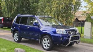 Blue Nissan X-Trail 2007 in Marijampole, with an engine capacity of 2.20 L and mileage of 299 thousand km for 2750 €, photo 8 on AUTOMOTO.COM.LV