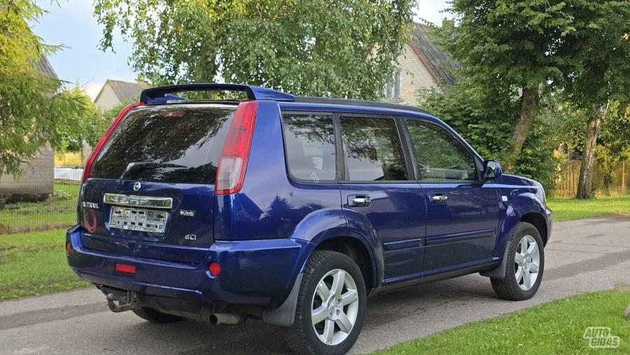 Blue Nissan X-Trail 2007 in Marijampole, with an engine capacity of 2.20 L and mileage of 299 thousand km for 2750 €, photo 10 on AUTOMOTO.COM.LV