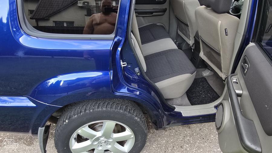 Blue Nissan X-Trail 2007 in Marijampole, with an engine capacity of 2.20 L and mileage of 299 thousand km for 2750 €, photo 12 on AUTOMOTO.COM.LV