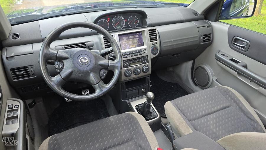 Blue Nissan X-Trail 2007 in Marijampole, with an engine capacity of 2.20 L and mileage of 299 thousand km for 2750 €, photo 14 on AUTOMOTO.COM.LV