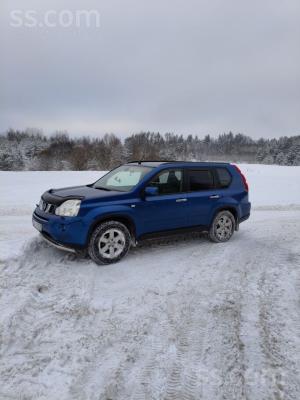 Синий Ниссан ИксТрейл 2008 в Мадона, объемом двигателя 2.00 л и пробегом 214 тыс. км за 10000 €, фото 2 на AUTOMOTO.COM.LV