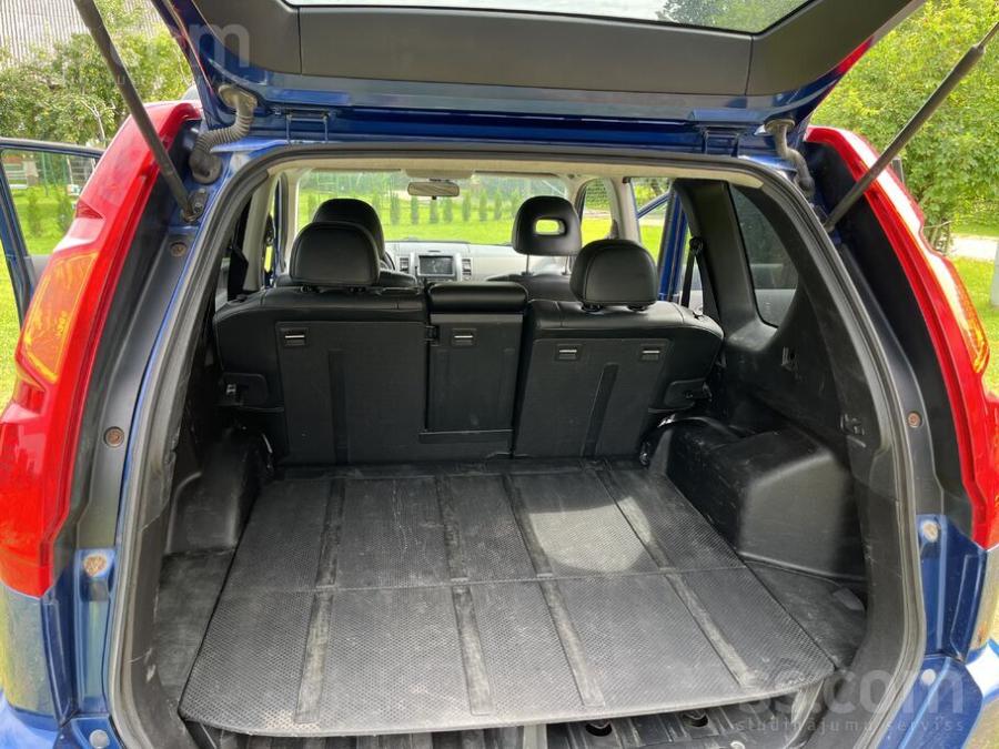 Blue Nissan X-Trail 2008 in Riga, with an engine capacity of 2.00 L and mileage of 274 thousand km for 3500 €, photo 1 on AUTOMOTO.COM.LV