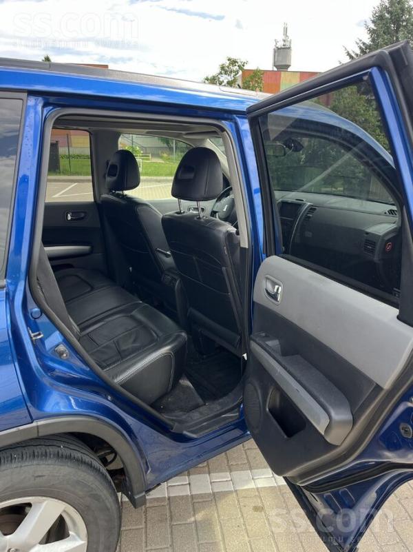 Blue Nissan X-Trail 2008 in Riga, with an engine capacity of 2.00 L and mileage of 274 thousand km for 3500 €, photo 9 on AUTOMOTO.COM.LV