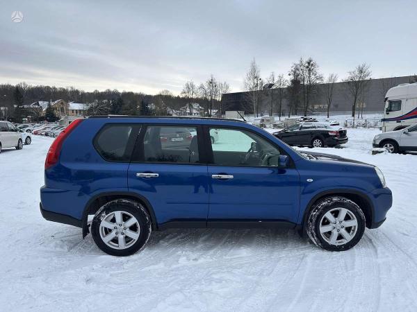 Blue Nissan X-Trail 2009 in Alytus, with an engine capacity of 2.00 L and mileage of 182 thousand km for 5750 €, photo 4 on AUTOMOTO.COM.LV