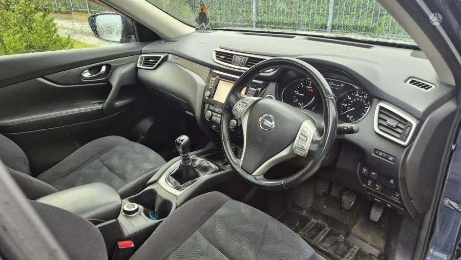 Zils Nissan X-Trail 2014 Šauļi, ar dzinēja tilpumu 1.60 L un nobraukumu 163 tūkst. km par 3900 €, foto 9 vietnē AUTOMOTO.COM.LV