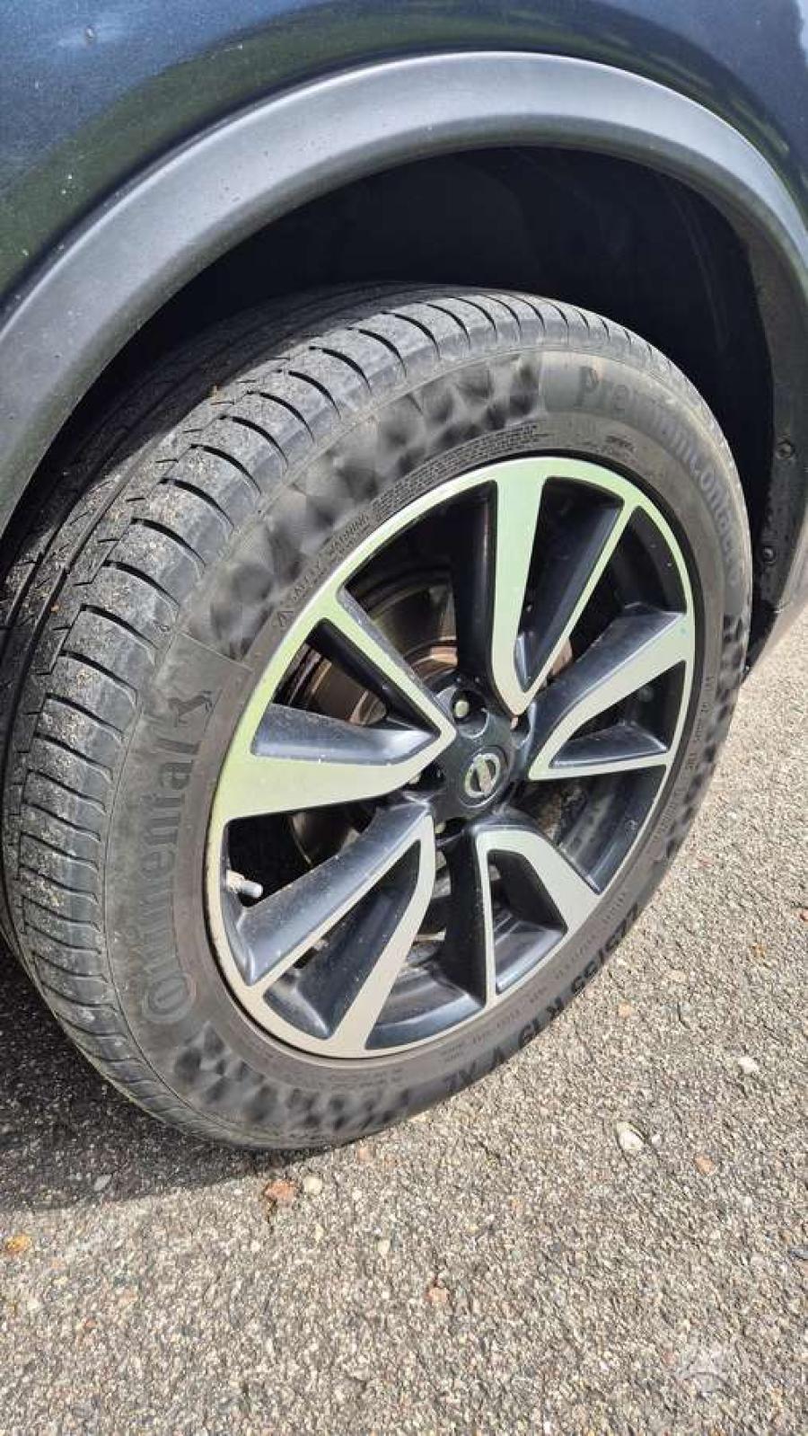 Zils Nissan X-Trail 2014 Šauļi, ar dzinēja tilpumu 1.60 L un nobraukumu 163 tūkst. km par 3900 €, foto 28 vietnē AUTOMOTO.COM.LV