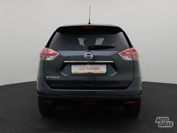 Blue Nissan X-Trail 2016 in Vilnius, with an engine capacity of 1.60 L and mileage of 160 thousand km for 12399 €, photo 5 on AUTOMOTO.COM.LV