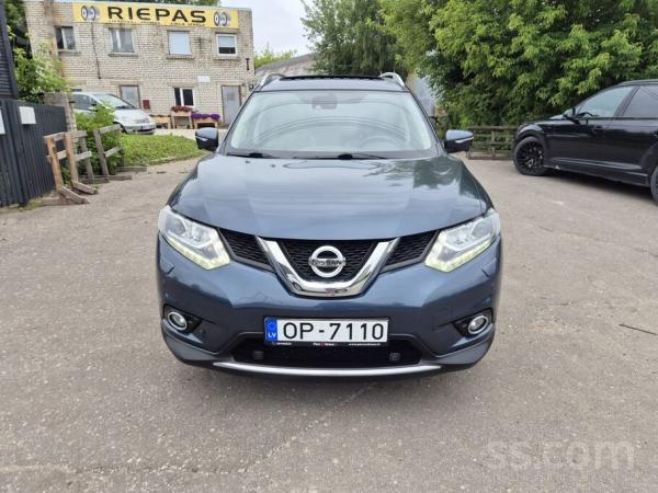 Blue Nissan X-Trail 2016 in Riga, with an engine capacity of 1.60 L and mileage of 202 thousand km for 9990 €, photo 3 on AUTOMOTO.COM.LV