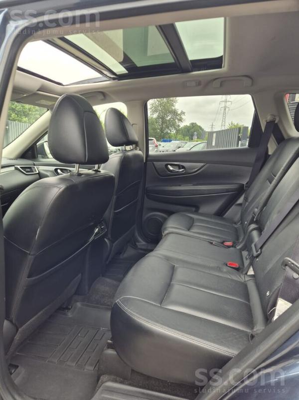 Blue Nissan X-Trail 2016 in Riga, with an engine capacity of 1.60 L and mileage of 202 thousand km for 9990 €, photo 10 on AUTOMOTO.COM.LV