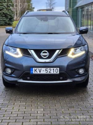 Blue Nissan X-Trail 2017 in Tukums, with an engine capacity of 1.60 L and mileage of 281 thousand km for 9300 €, photo 6 on AUTOMOTO.COM.LV