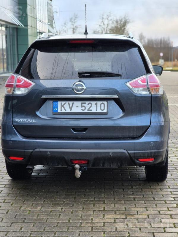 Blue Nissan X-Trail 2017 in Tukums, with an engine capacity of 1.60 L and mileage of 281 thousand km for 9300 €, photo 7 on AUTOMOTO.COM.LV