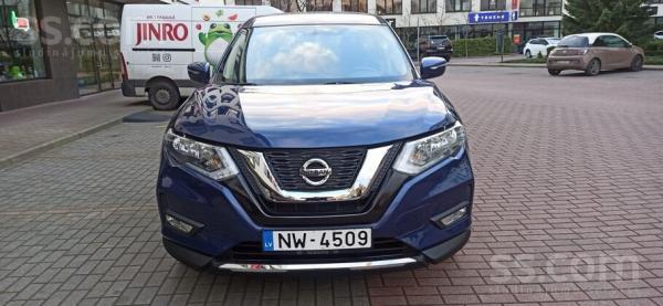 Blue Nissan X-Trail 2017 in Riga, with an engine capacity of 2.50 L and mileage of 56 thousand km for 14600 €, photo 2 on AUTOMOTO.COM.LV