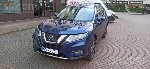 Blue Nissan X-Trail 2017 in Riga, with an engine capacity of 2.50 L and mileage of 56 thousand km for 14600 €, photo 3 on AUTOMOTO.COM.LV