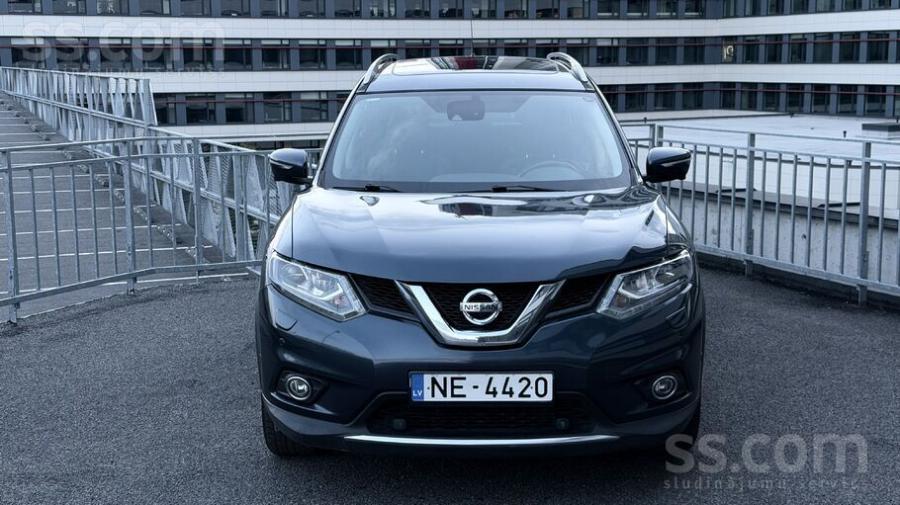 Blue Nissan X-Trail 2017 in Riga, with an engine capacity of 1.60 L and mileage of 274 thousand km for 8400 €, photo 3 on AUTOMOTO.COM.LV