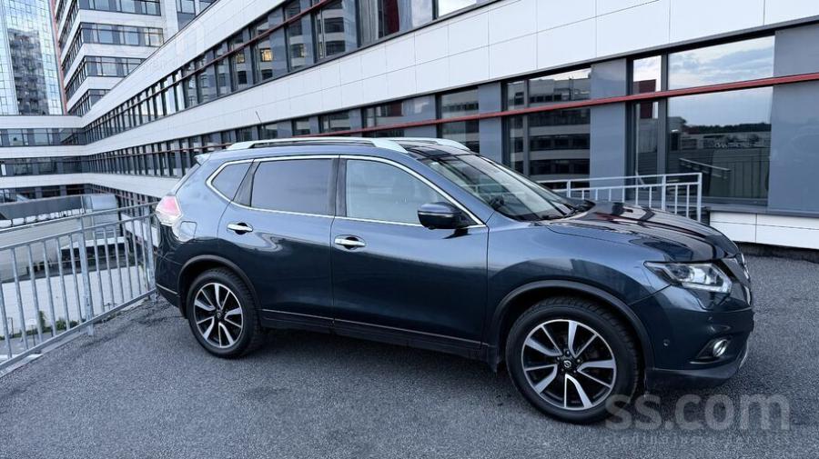 Blue Nissan X-Trail 2017 in Riga, with an engine capacity of 1.60 L and mileage of 274 thousand km for 8400 €, photo 7 on AUTOMOTO.COM.LV