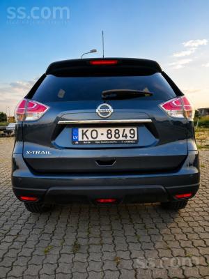 Синий Ниссан ИксТрейл 2017 в Рига, объемом двигателя 1.60 л и пробегом 237 тыс. км за 10000 €, фото 5 на AUTOMOTO.COM.LV
