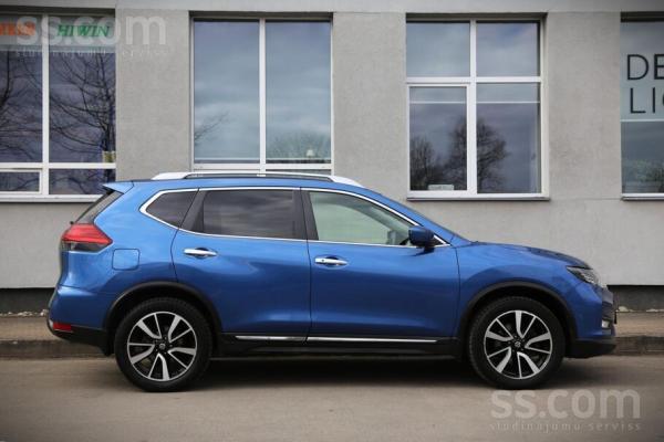 Blue Nissan X-Trail 2018 in Riga, with an engine capacity of 2.00 L and mileage of 160 thousand km for 15495 €, photo 3 on AUTOMOTO.COM.LV