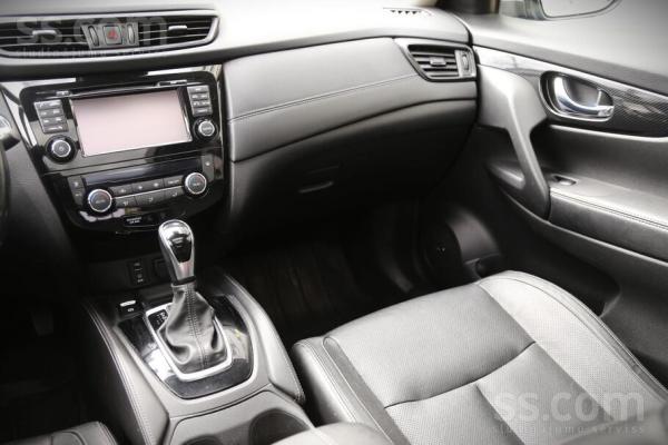 Blue Nissan X-Trail 2018 in Riga, with an engine capacity of 2.00 L and mileage of 160 thousand km for 15495 €, photo 9 on AUTOMOTO.COM.LV