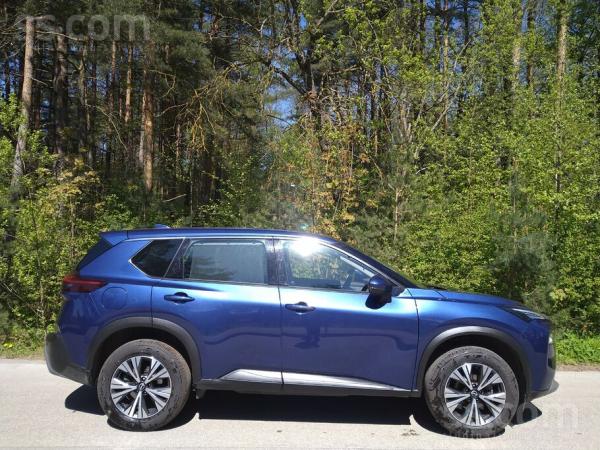 Blue Nissan X-Trail 2023 in Jurmala, with an engine capacity of 1.50 L and mileage of 23 thousand km for 29500 €, photo 2 on AUTOMOTO.COM.LV