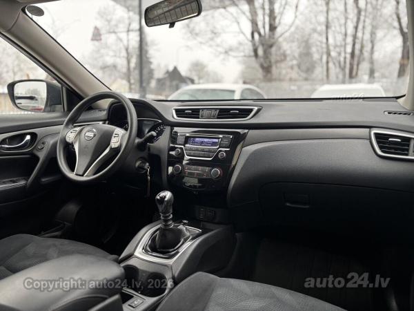 Blue Nissan X-Trail 2016 in Tartu, with an engine capacity of 1.60 L and mileage of 173 thousand km for 10999 €, photo 5 on AUTOMOTO.COM.LV