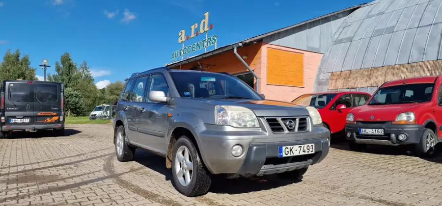 Brūns Nissan X-Trail 2002 Valmiera, ar dzinēja tilpumu 2.20 L un nobraukumu 316 tūkst. km par 1100 €, foto 1 vietnē AUTOMOTO.COM.LV