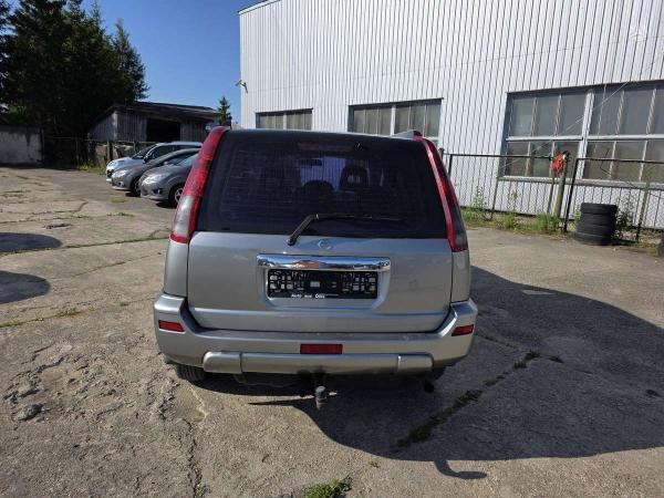 Brūns Nissan X-Trail 2002 Utena, ar dzinēja tilpumu 2.20 L un nobraukumu 197 tūkst. km par 1950 €, foto 6 vietnē AUTOMOTO.COM.LV