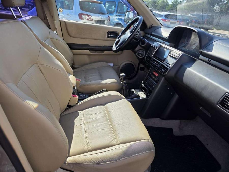 Brūns Nissan X-Trail 2002 Utena, ar dzinēja tilpumu 2.20 L un nobraukumu 197 tūkst. km par 1950 €, foto 10 vietnē AUTOMOTO.COM.LV