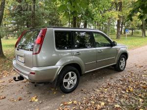 Brūns Nissan X-Trail 2003 Jelgava, ar dzinēja tilpumu 2.20 L un nobraukumu 320 tūkst. km par 1990 €, foto 9 vietnē AUTOMOTO.COM.LV