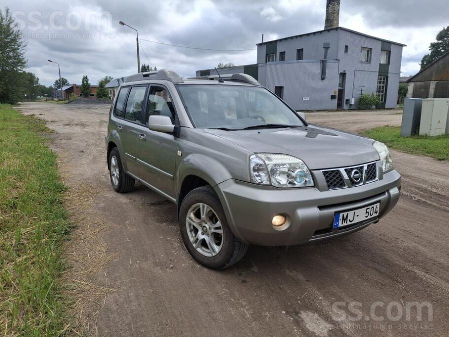 Brūns Nissan X-Trail 2005 Valmiera, ar dzinēja tilpumu 2.20 L un nobraukumu 240 tūkst. km par 2900 €, foto 1 vietnē AUTOMOTO.COM.LV