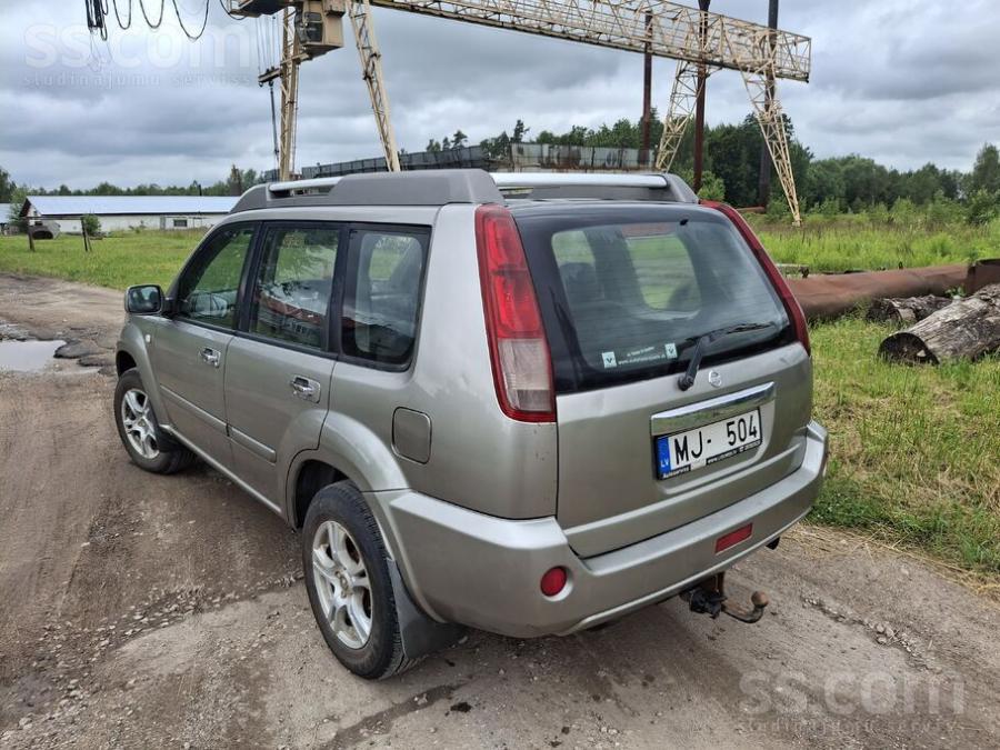 Brūns Nissan X-Trail 2005 Valmiera, ar dzinēja tilpumu 2.20 L un nobraukumu 240 tūkst. km par 2900 €, foto 3 vietnē AUTOMOTO.COM.LV