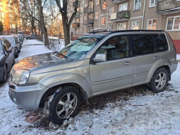 Brūns Nissan X-Trail 2005 Rīga, ar dzinēja tilpumu 2.20 L un nobraukumu 290 tūkst. km par 2300 €, foto 1 vietnē AUTOMOTO.COM.LV